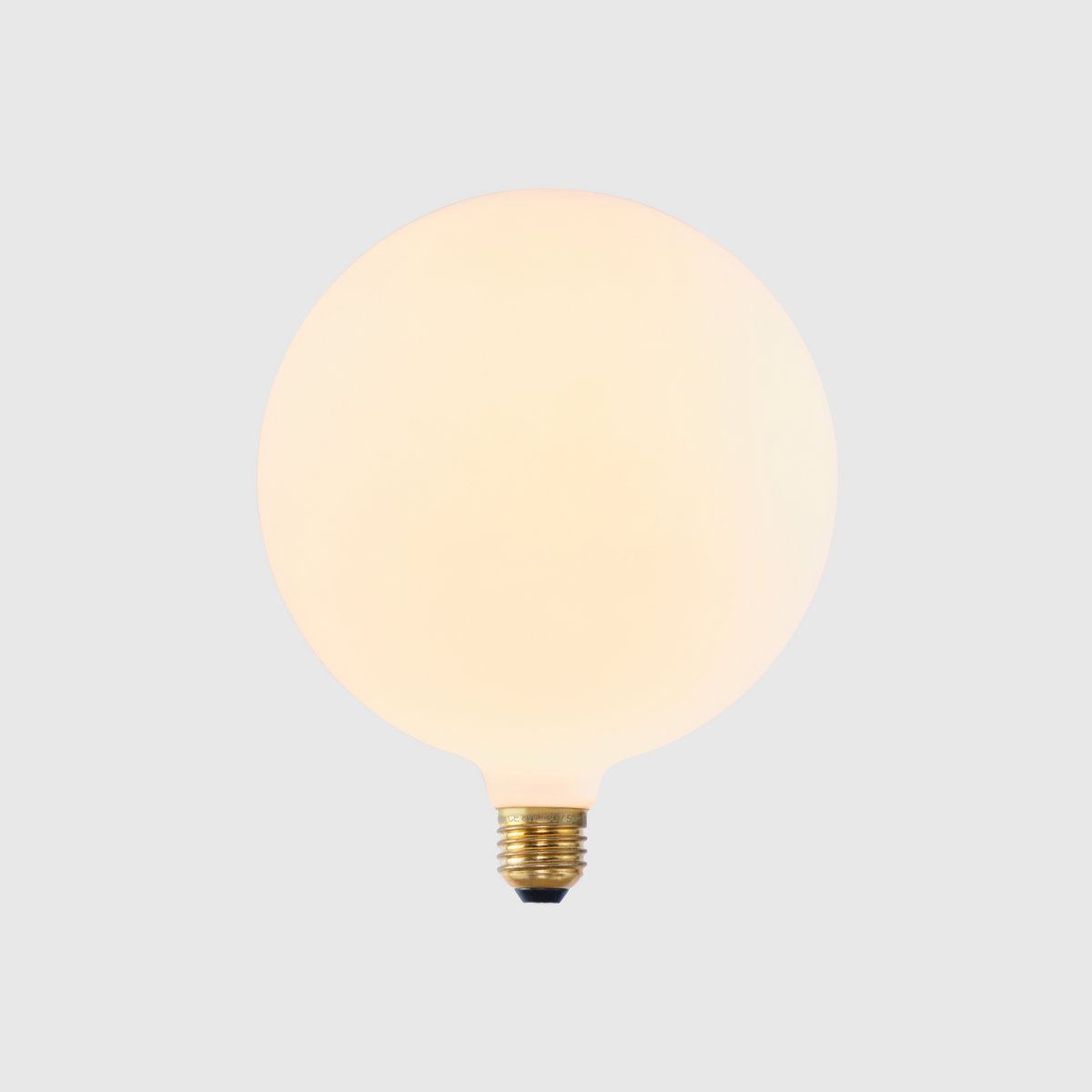 Sphere V E27 Dim-to-Warm LED Bulb | E27 8W Extra Large Matte White Bulb ...