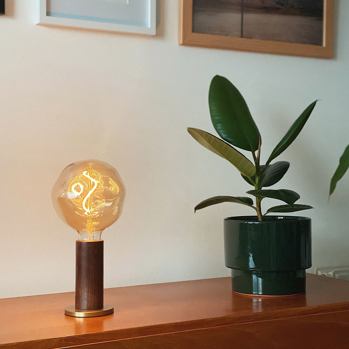 Knuckle Table Lamp in Walnut + Voronoi I | E27 Dimmable | Table Lamps ...